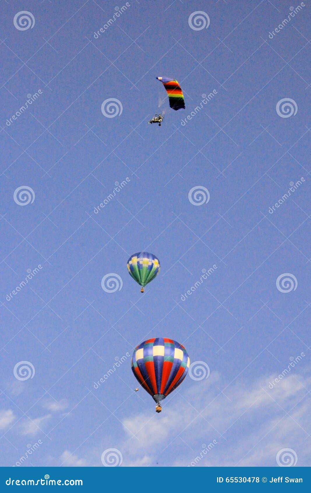 Balloons in flight editorial stock photo. Image of objects - 65530478