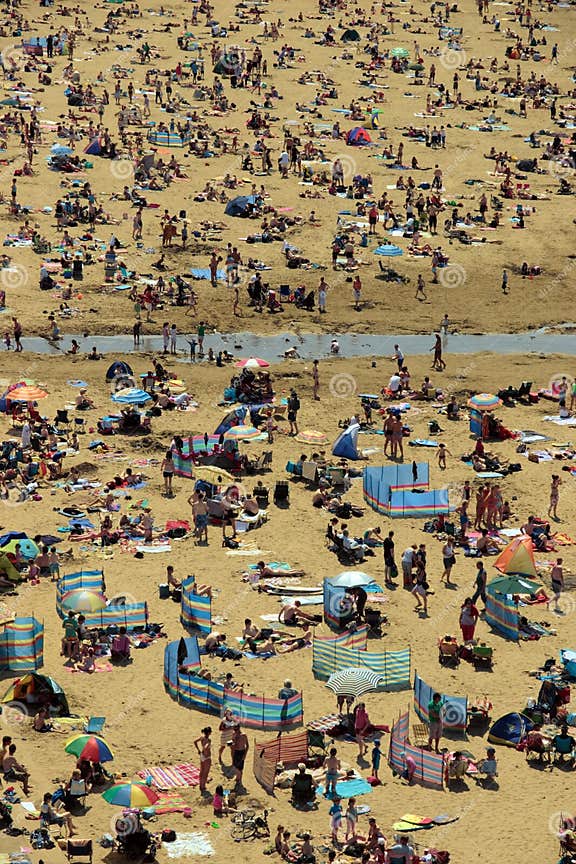 Ballybunion hot crowds stock photo. Image of pretty, nature - 10504362