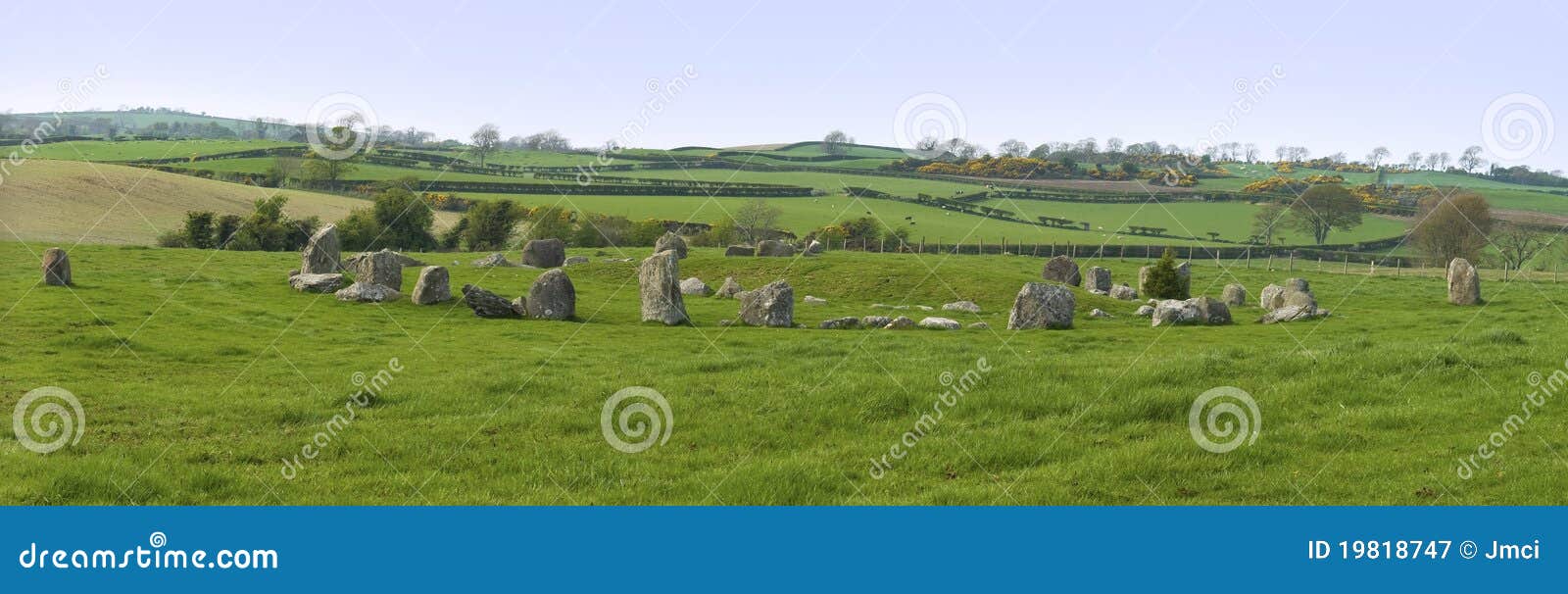 Ballynoe Stone Circle stock image. Image of hill, green - 19818747