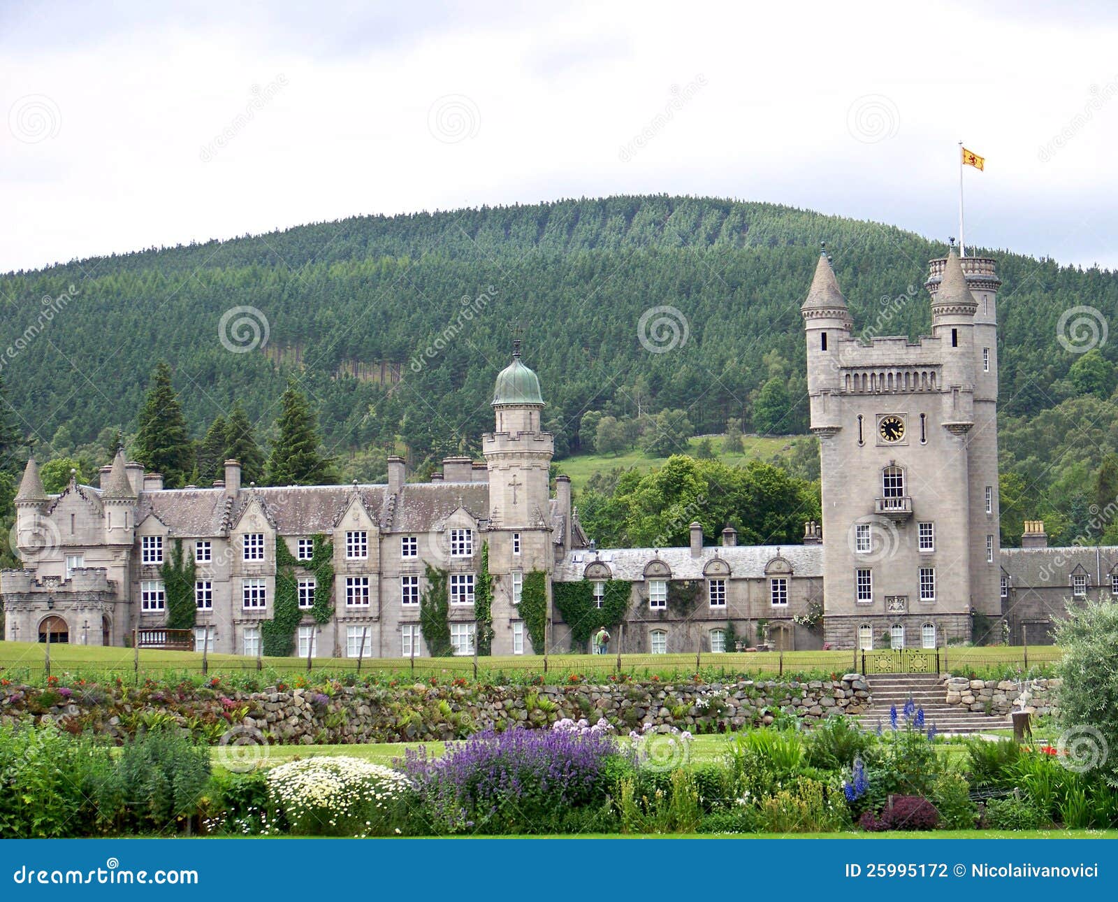 Balmoral Castle 2 stock photo. Image of scotland, palace - 25995172