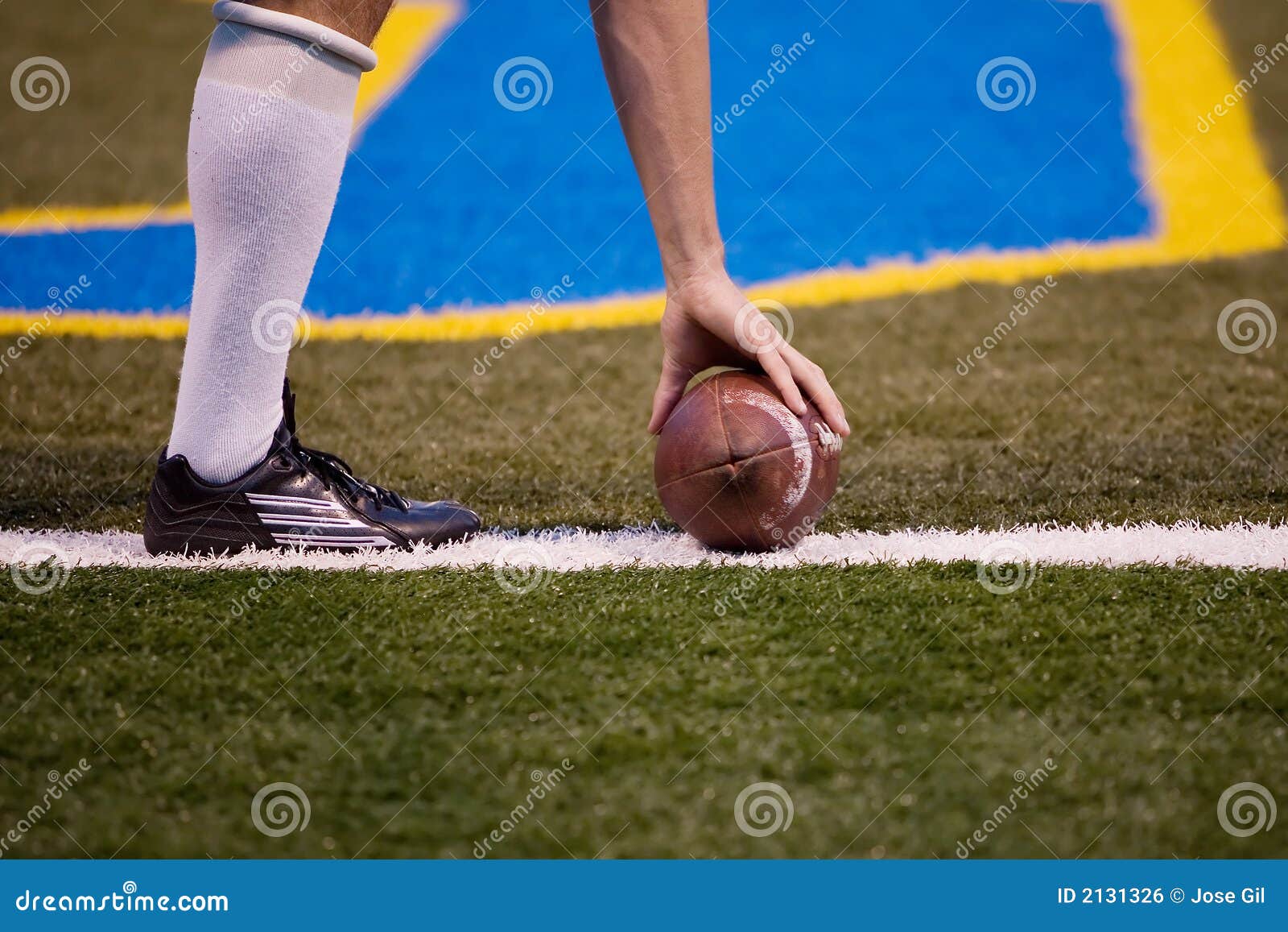 Balompié 3 foto editorial. Imagen de atleta, deportes - 2131326