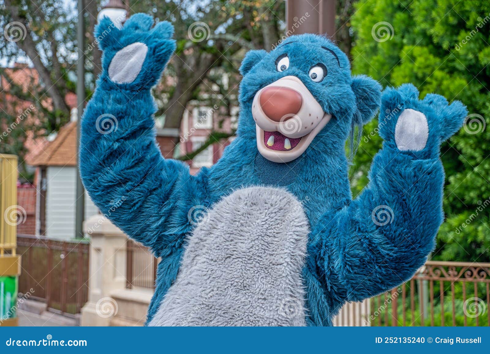 Baloo Character at DIsney Magic Kingdom Editorial Image - Image of ...