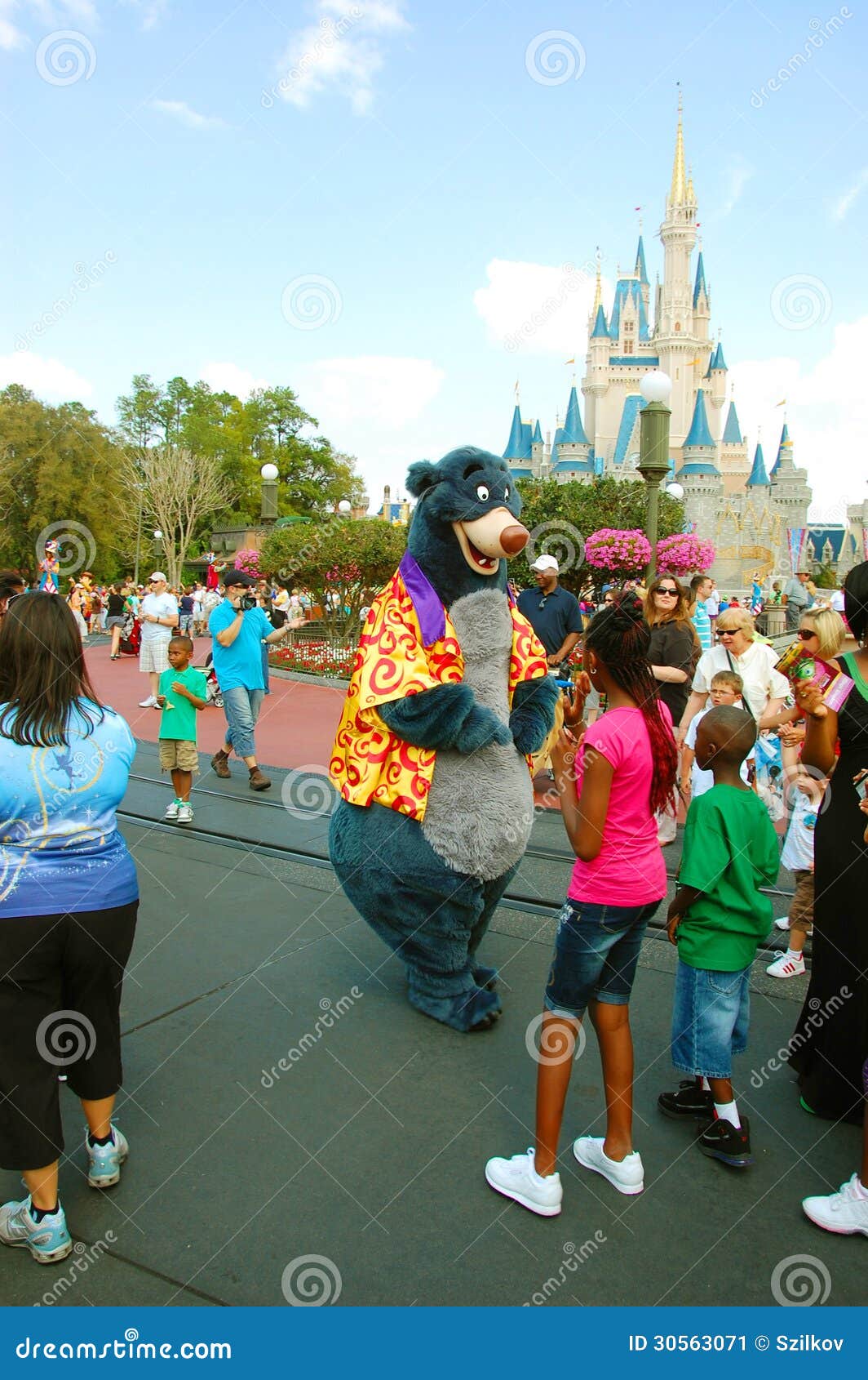 Baloo Bear At Disney Parade Editorial Image | CartoonDealer.com #22493274