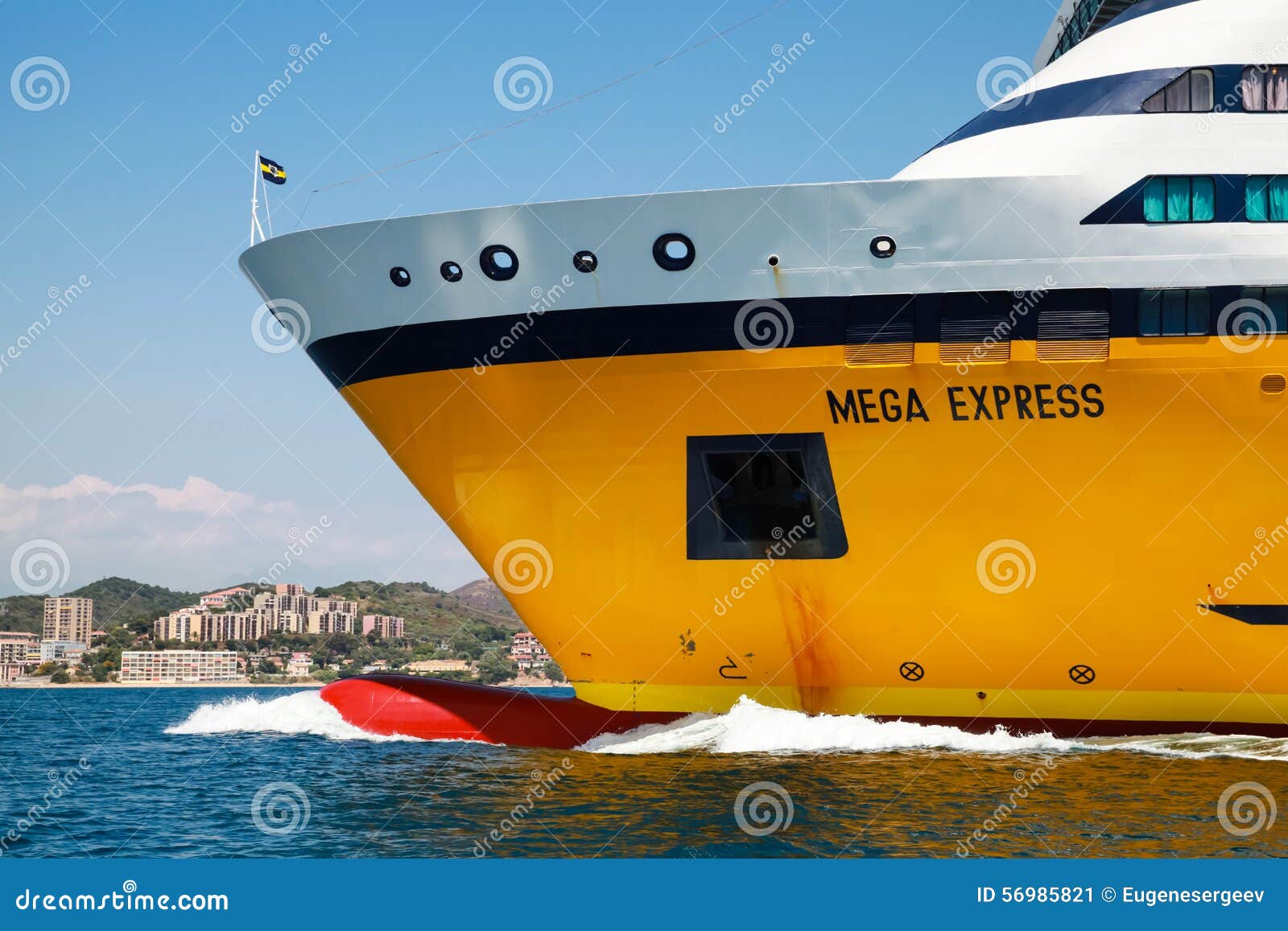 Balsa Expressa Mega, Navio De Passageiro Amarelo Foto Editorial ...