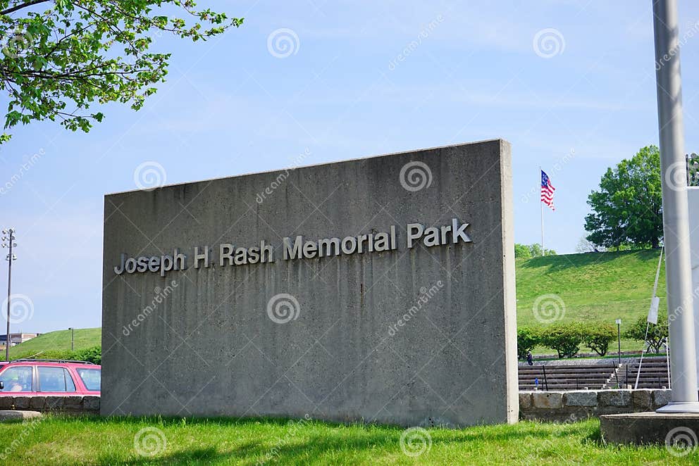 Baltimore Inner Harbor Park Editorial Photo - Image of city, attraction ...