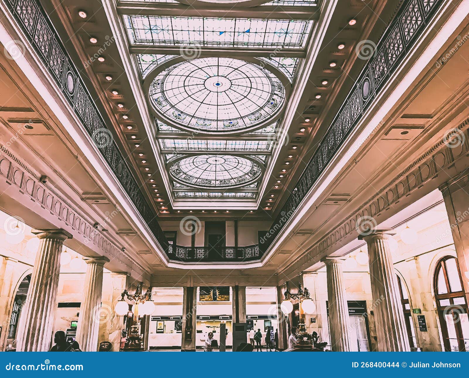 Baltimore Penn Station with Stained Glass Ceiling Window. Editorial ...