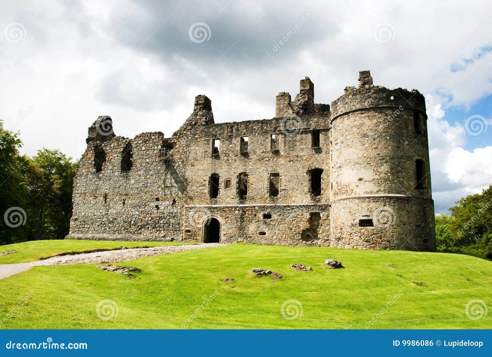 Balvenie Castle stock photo. Image of blue, landscape - 9986086