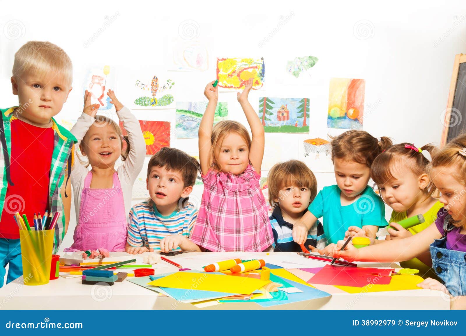 Bambini creativi immagine stock. Immagine di bambini - 38992979