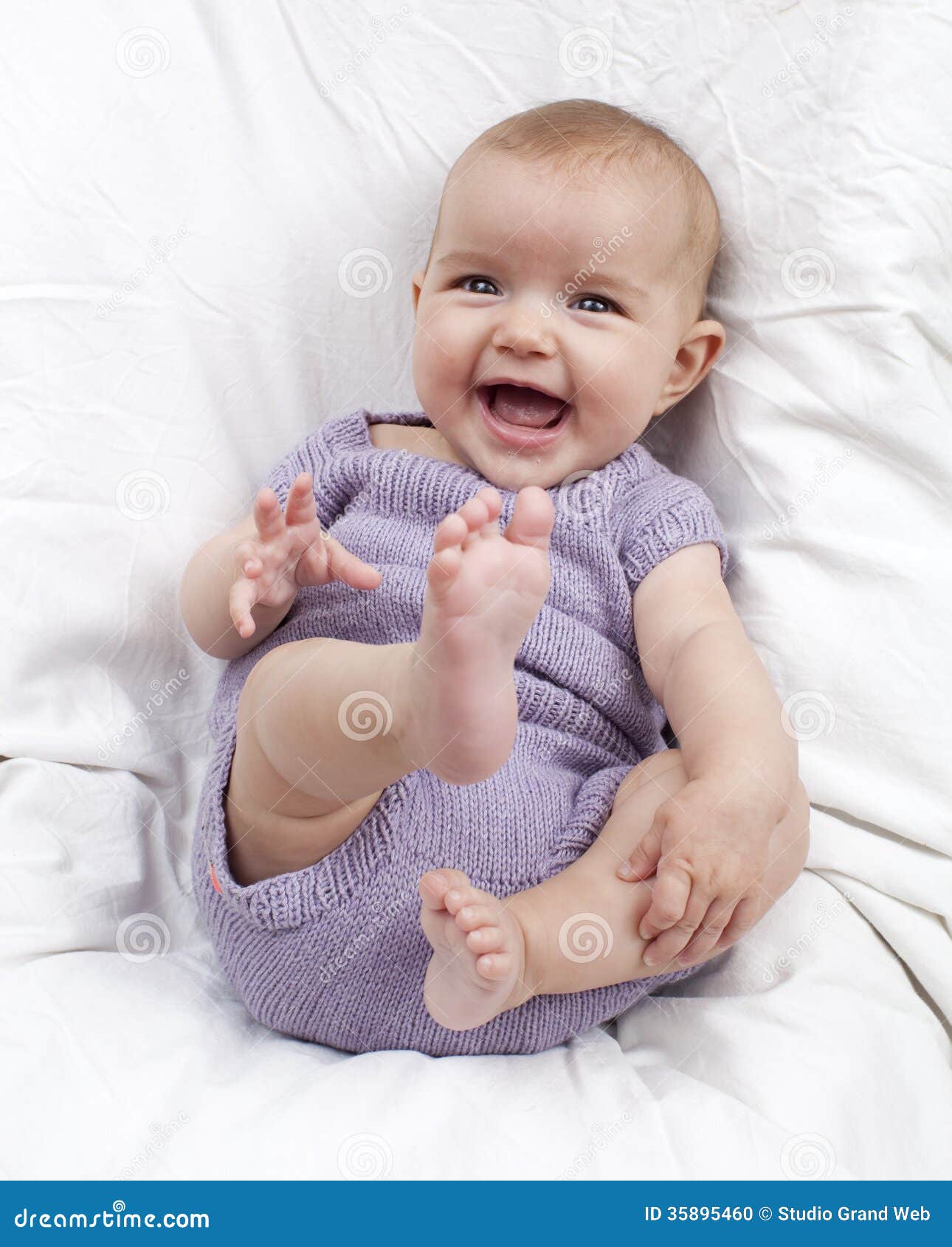 Bambino Allegro Che Sorride E Che Ride Scioccamente Fotografia Stock ...