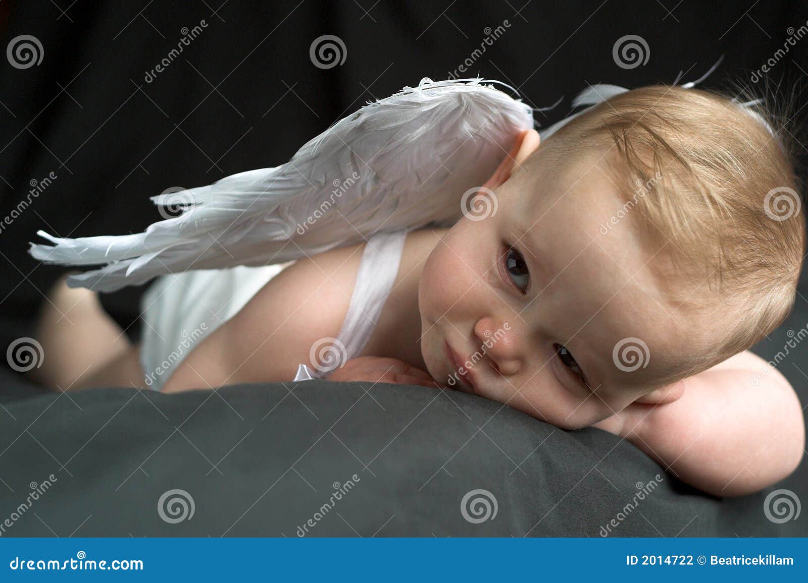 Bambino di angelo fotografia stock. Immagine di fresco - 2014722