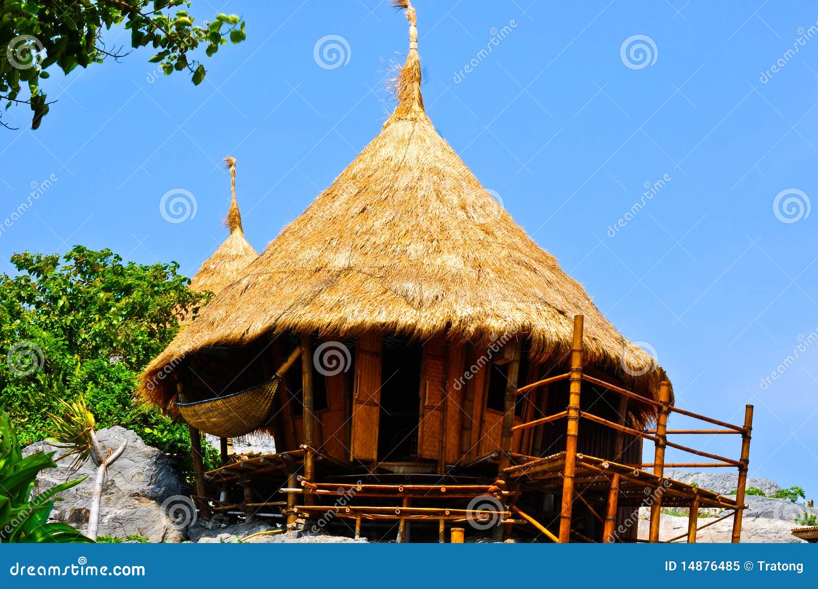 Bamboo hut on cliff stock image. Image of trees, roof - 14876485