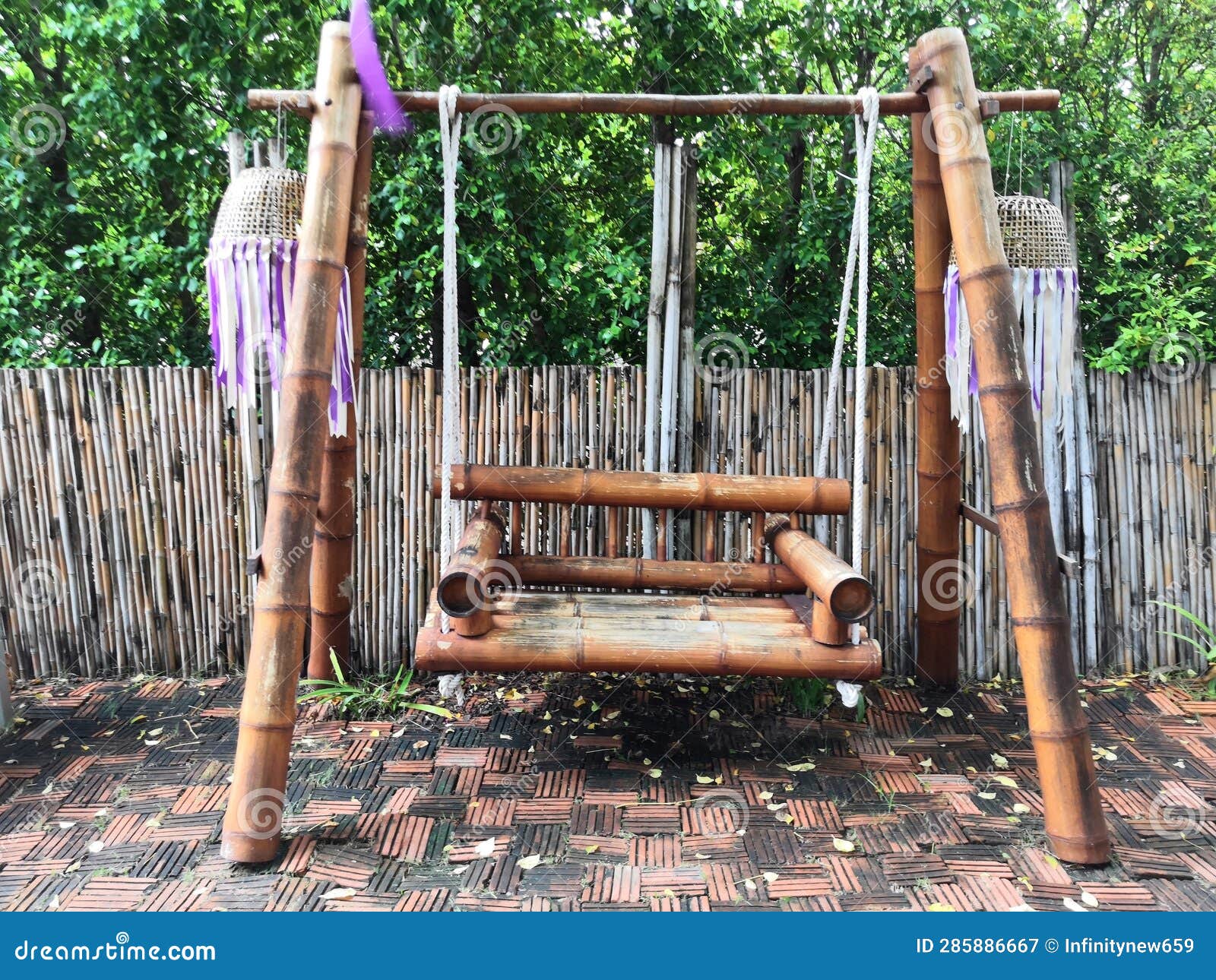 Bamboo Swing Vintage in the Garden Stock Image - Image of trees, swing ...