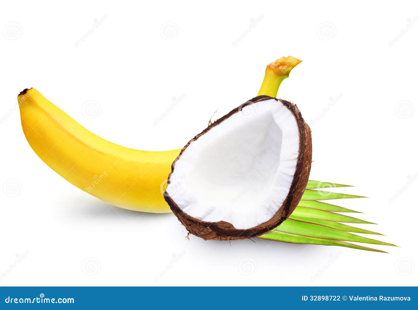 Banana e coco maduros. foto de stock. Imagem de vegetariano - 32898722