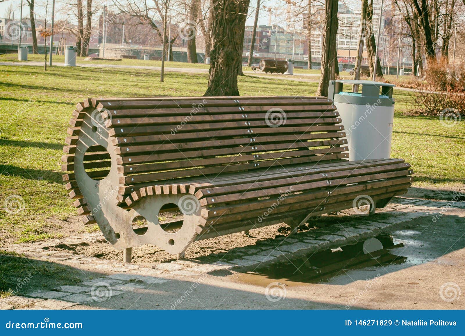Banco De Parque Moderno Banco En Estilo Moderno Imagen de archivo ...