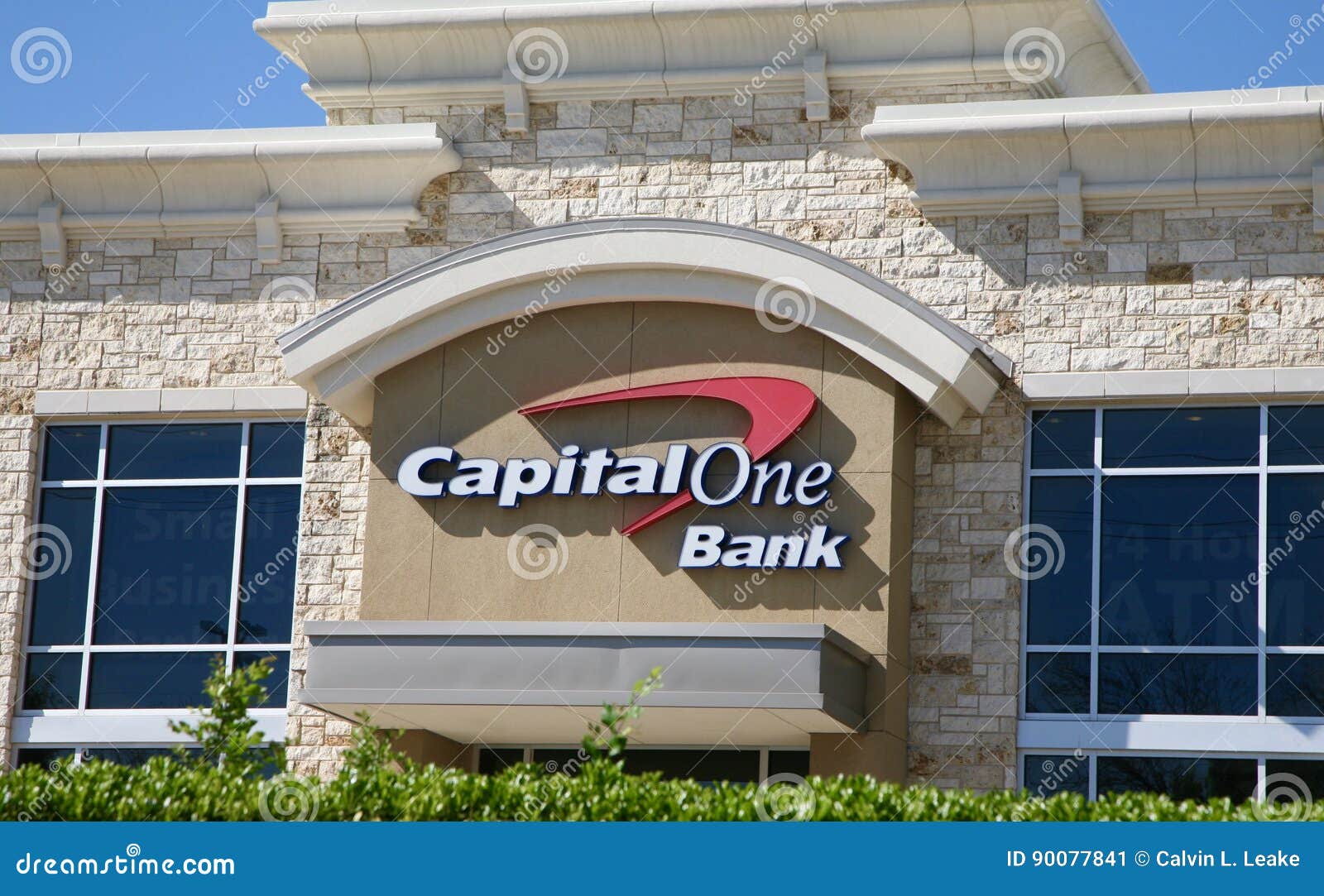 Banco del capital uno foto editorial. Imagen de agua - 90077841