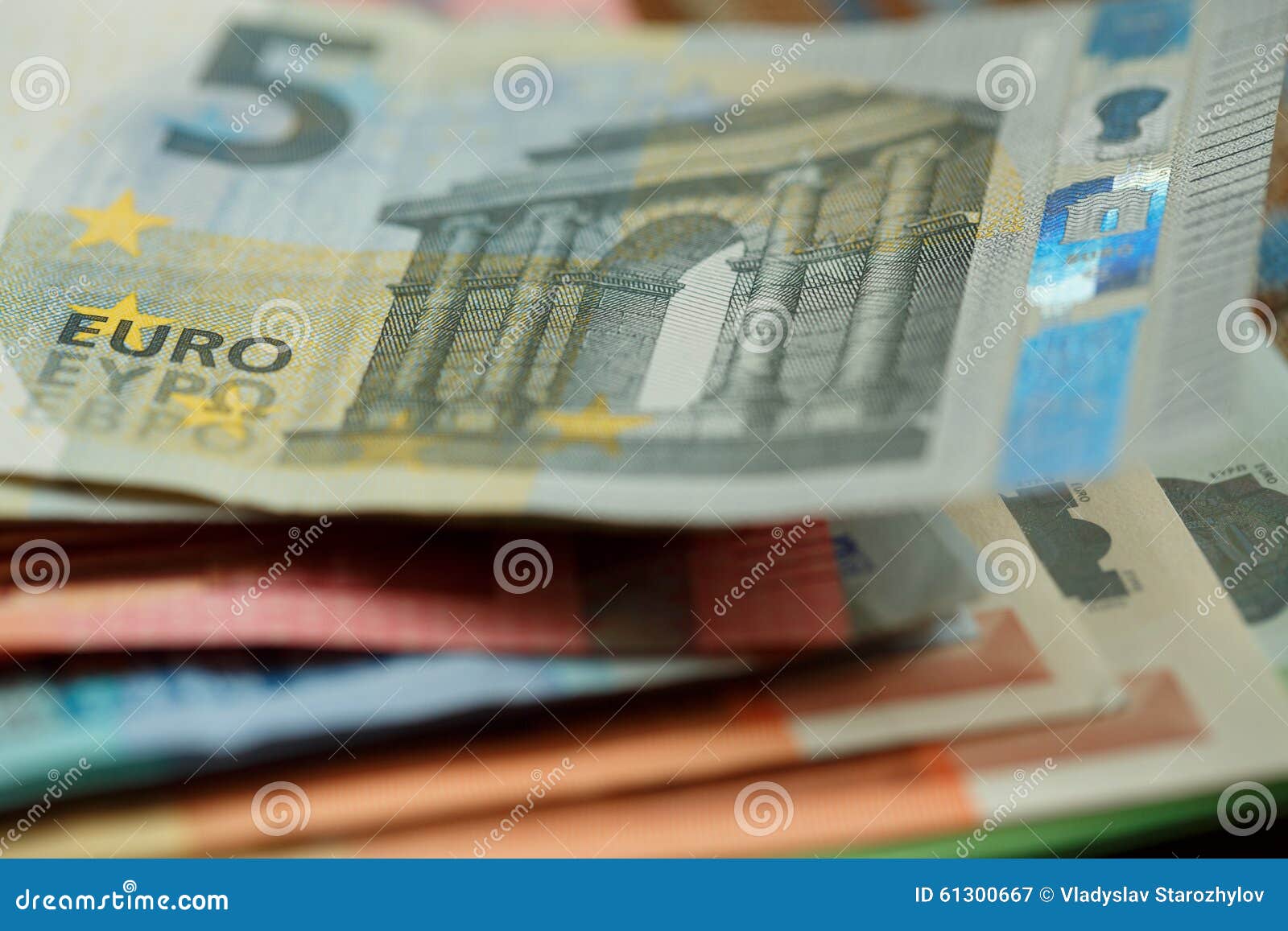 Banconote Dell'euro Dei Soldi Immagine Stock - Immagine di spesa ...