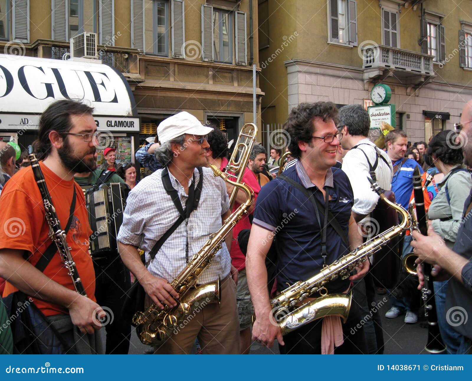 BAND MUSIC,MILAN,ITALY editorial photo. Image of italy - 14038671