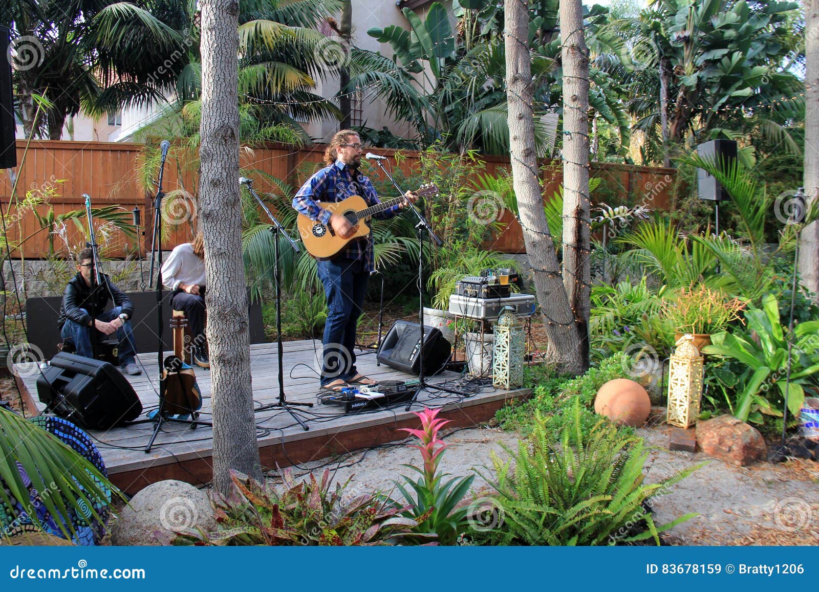 Band Set Up To Entertain Folks at Benefit Dinner, Foodie Festival ... Band Set Up To Entertain Folks at Benefit Dinner, Foodie Festival ...