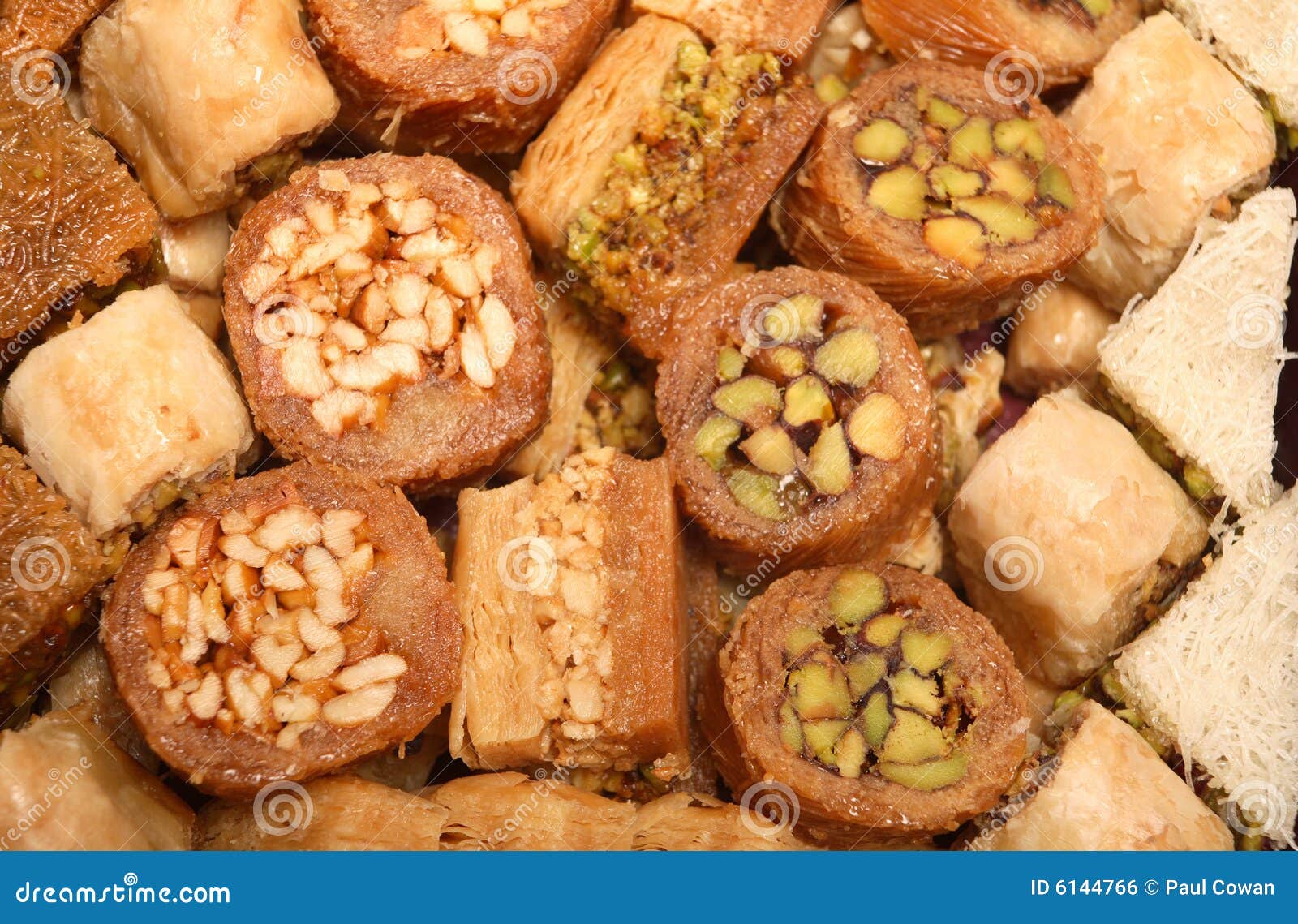 Bandeja De Doces árabes Tradicionais Foto de Stock - Imagem de enchido ...
