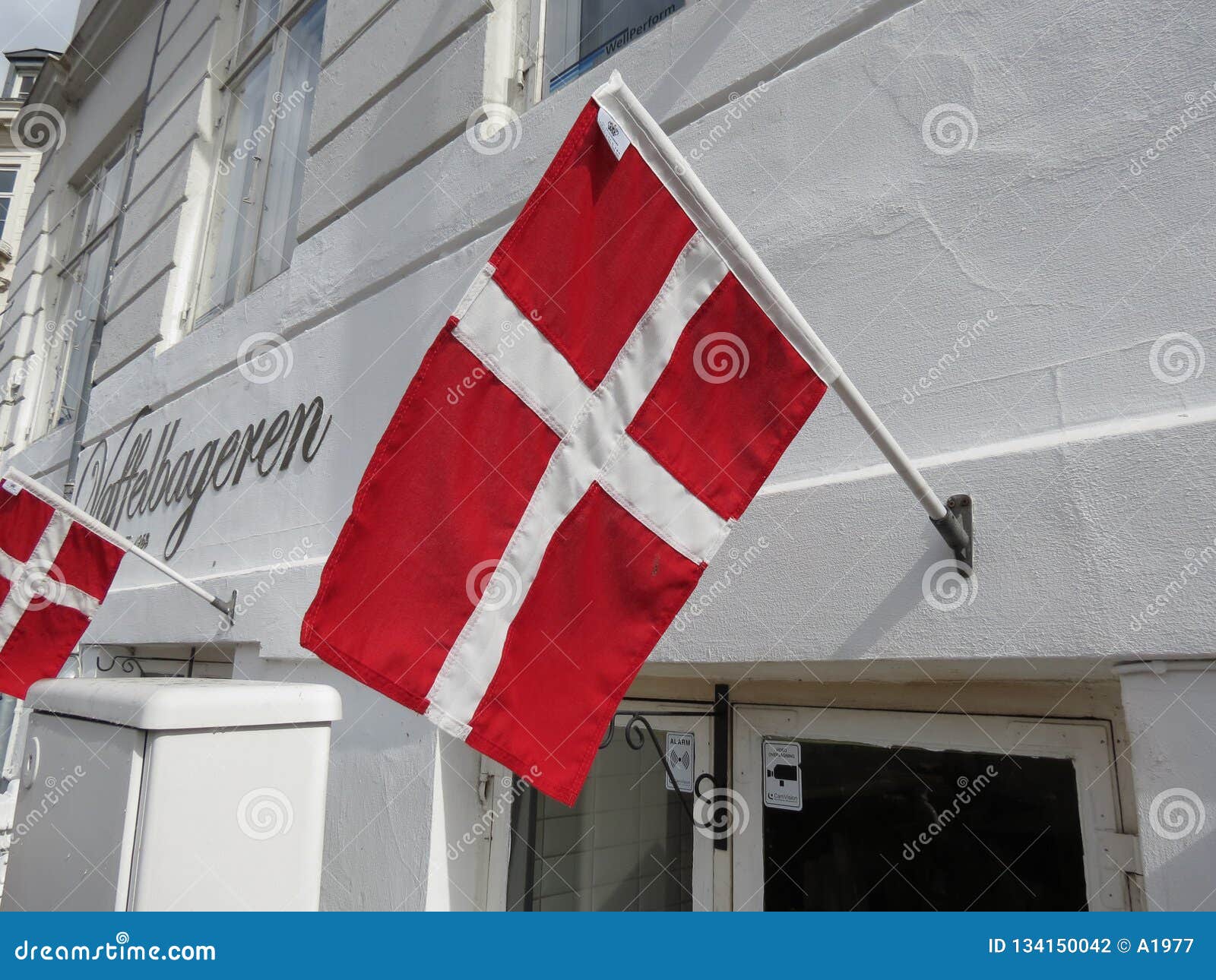 Bandera Danesa De Dinamarca En Copenhague Fotografía editorial - Imagen ...