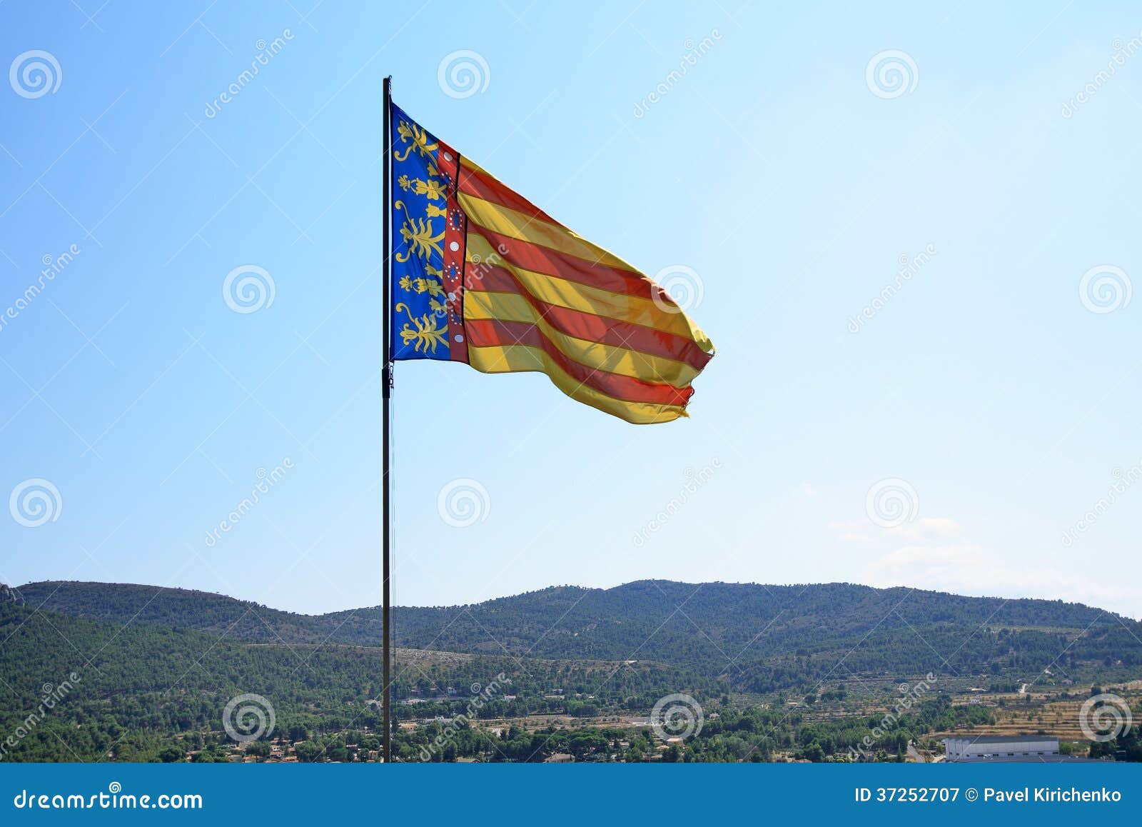 Bandera De Comunidad Valenciana Imagen de archivo - Imagen de viento ...