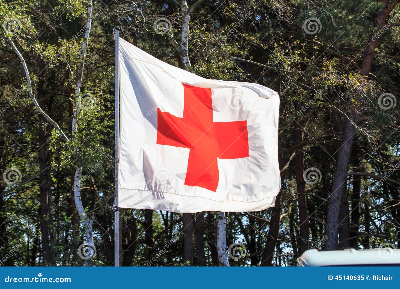 Bandera de la Cruz Roja imagen editorial. Imagen de médico - 45140635
