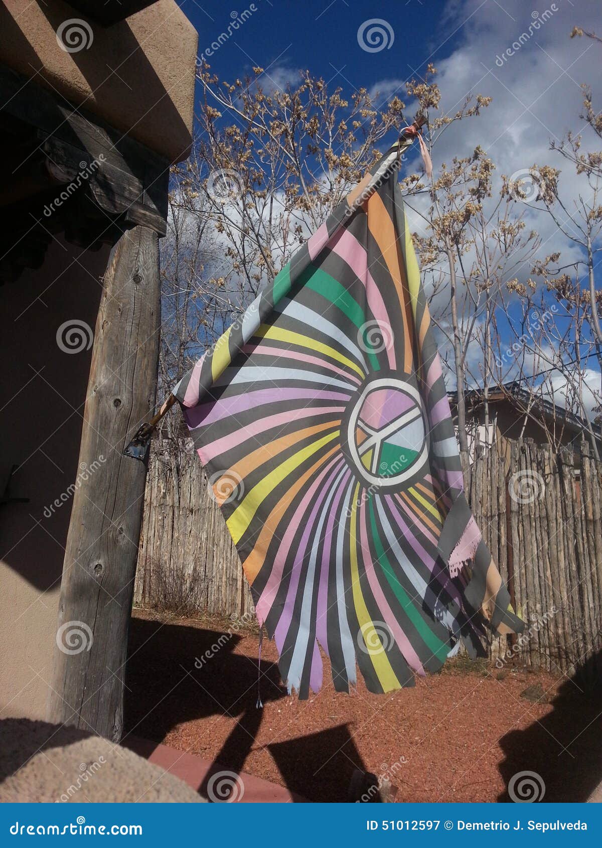 Bandera de la paz imagen de archivo. Imagen de envejecido - 51012597