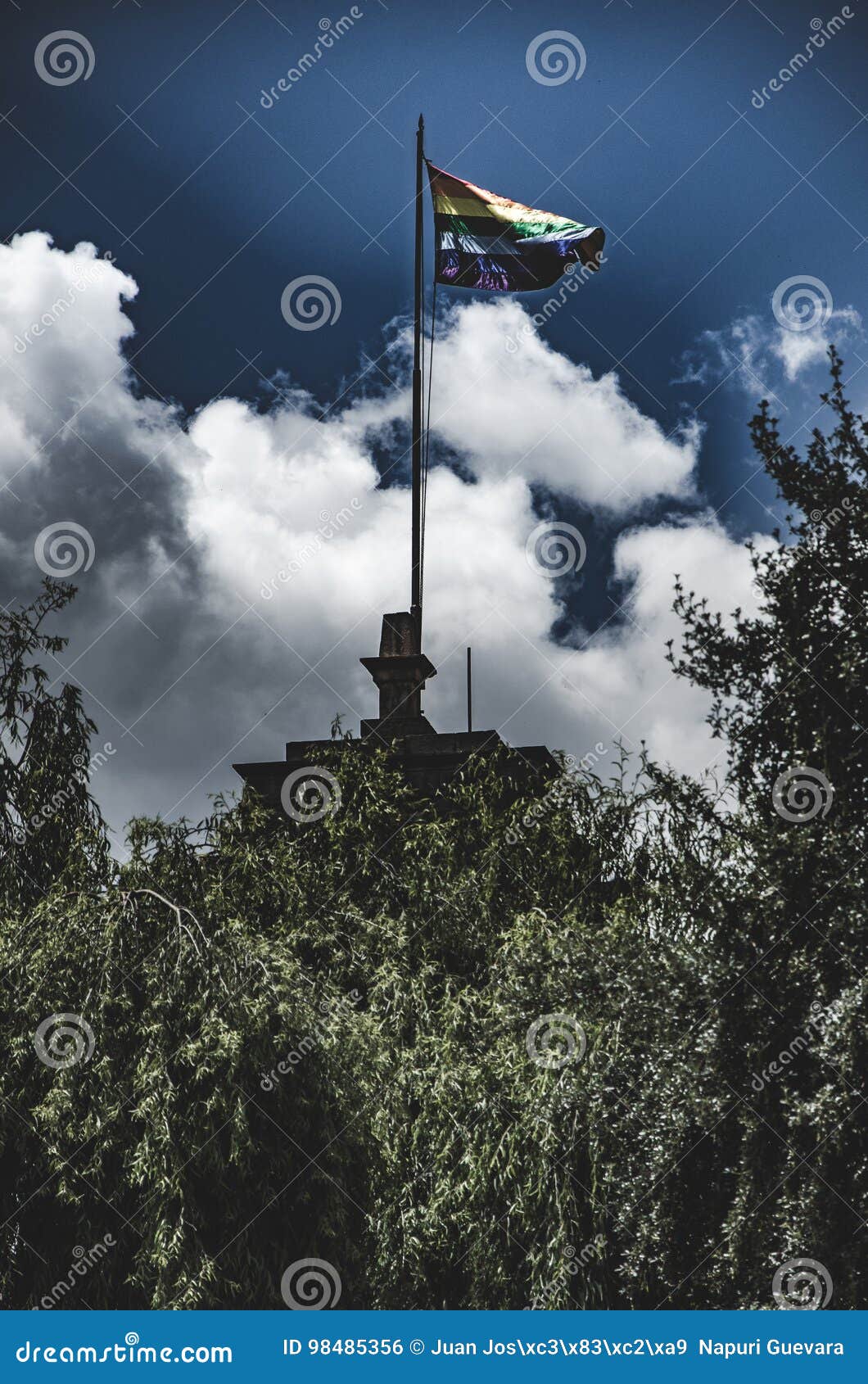 Bandera del tahuantinsuyo foto de archivo. Imagen de turista - 98485356