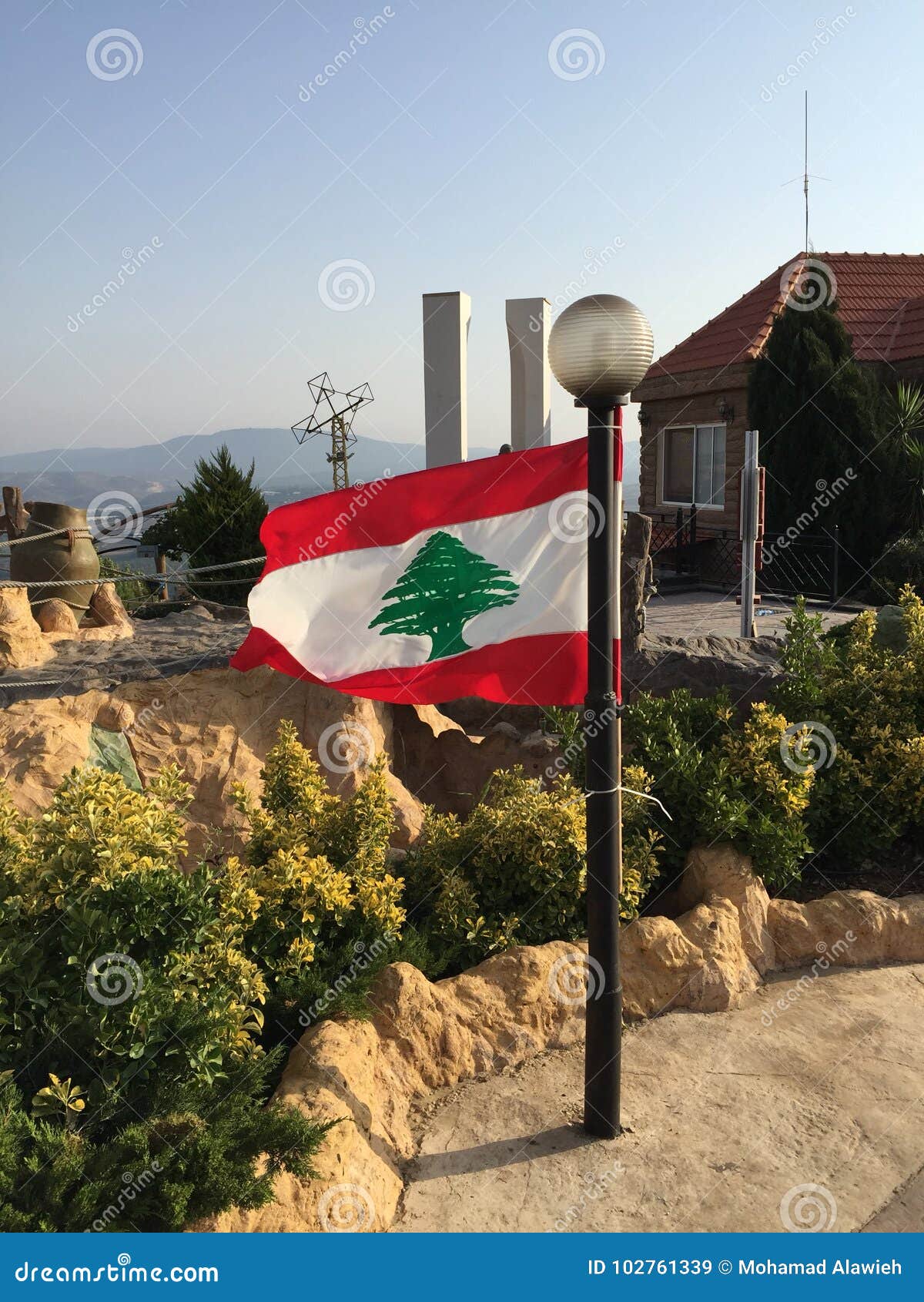 Bandera libanesa imagen de archivo. Imagen de libanés - 102761339