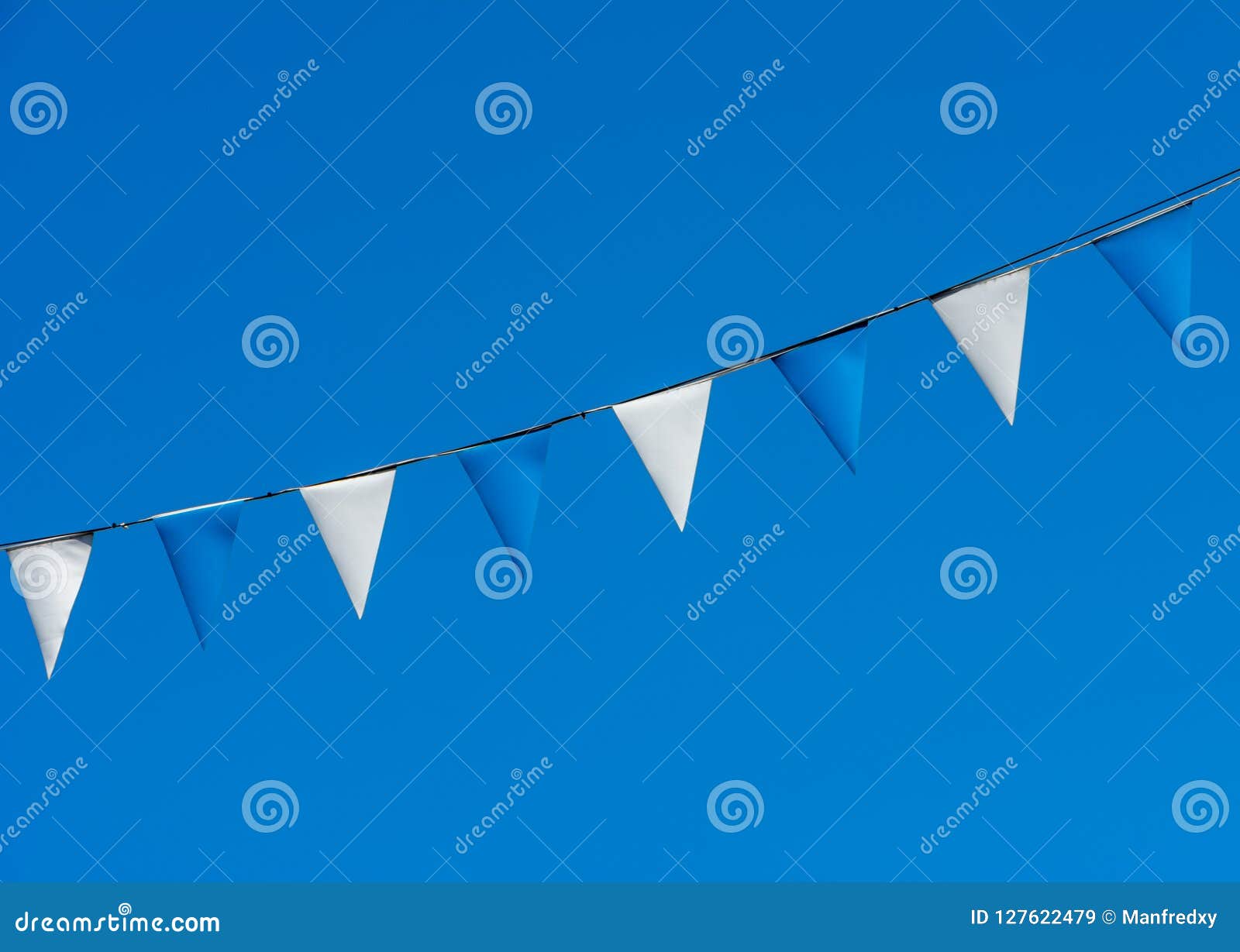 Banderas Triangulares Azules Y Blancas Imagen de archivo - Imagen de ...