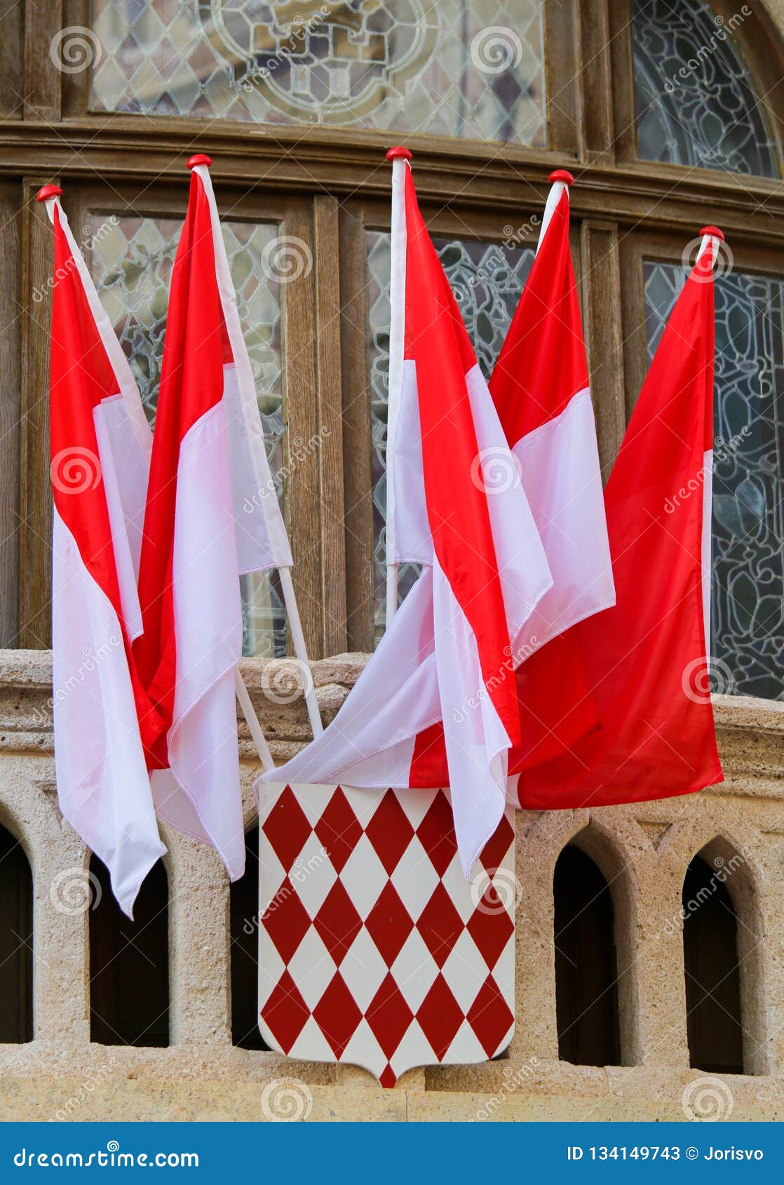 Bandiere E Stemma Del Monaco Fotografia Stock Editoriale - Immagine di ...