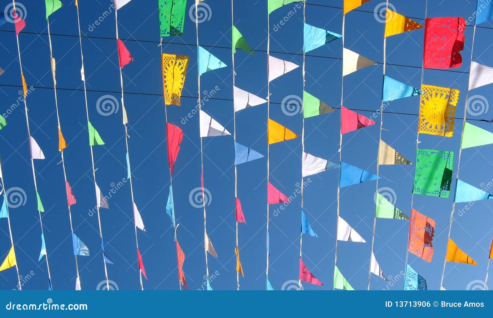 Bandierine colorate fotografia stock. Immagine di decorativo - 13713906