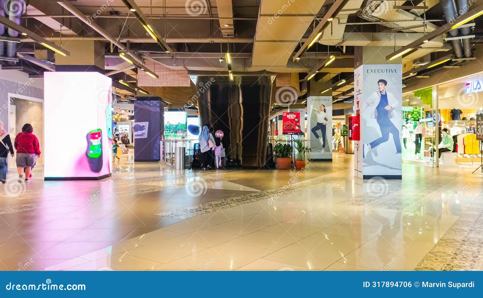 Bandung, 18 December 2023-Paskal Hyper Square Mall in Bandung ...