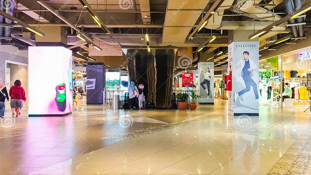 Bandung, 18 December 2023-Paskal Hyper Square Mall in Bandung ...
