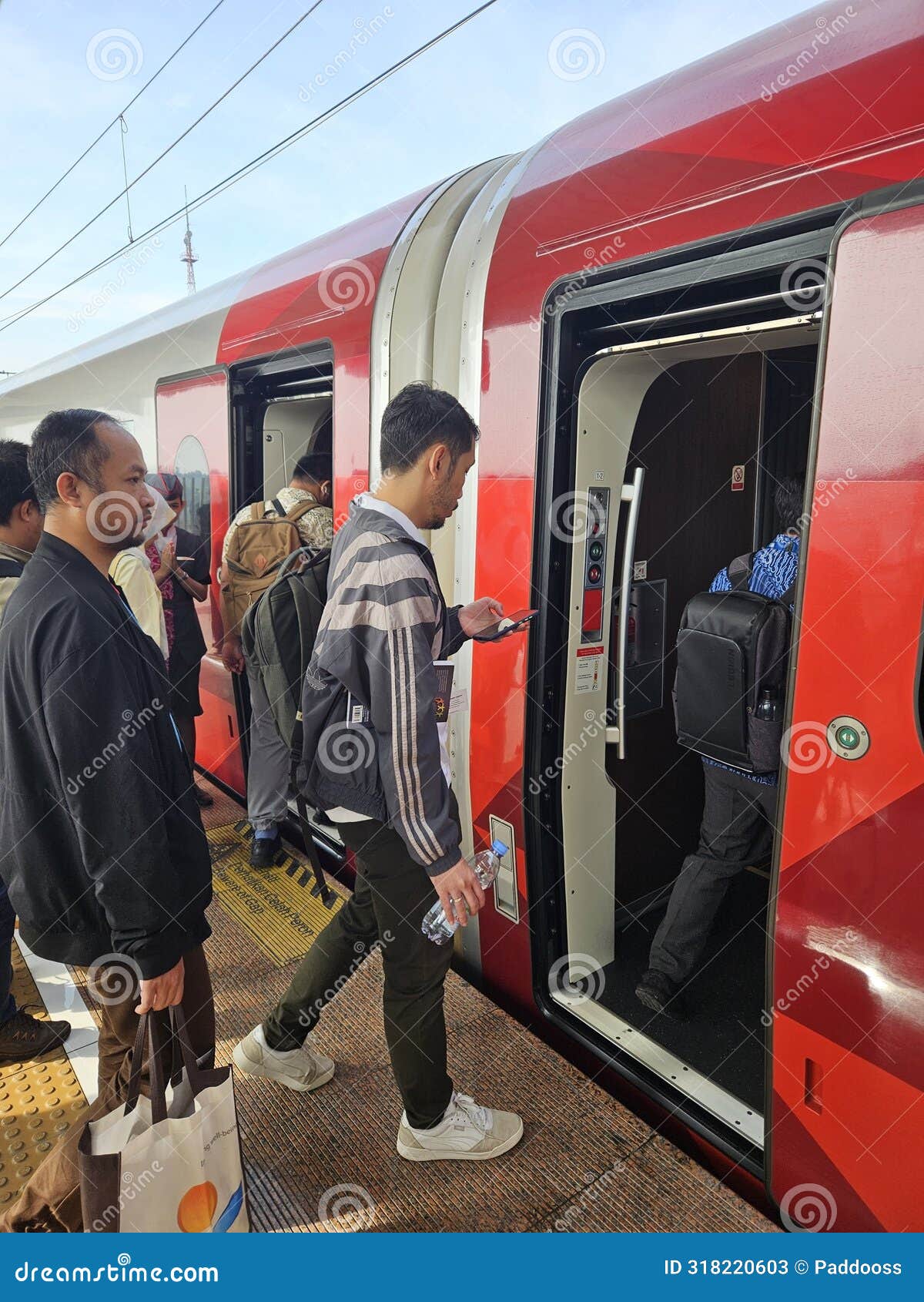Passengers Queue To Enter the Train Editorial Stock Photo - Image of ...