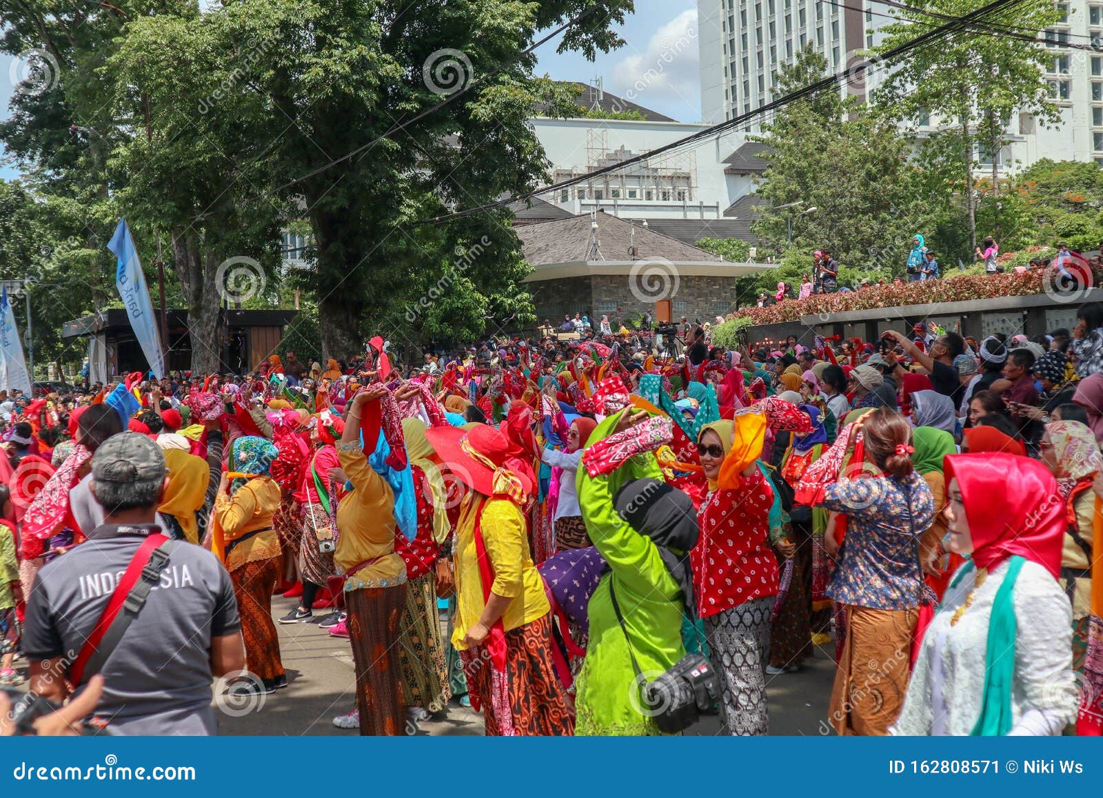 Bandung, Indonesian - November 03 2019: Celebration Ethnic Java Dance ...