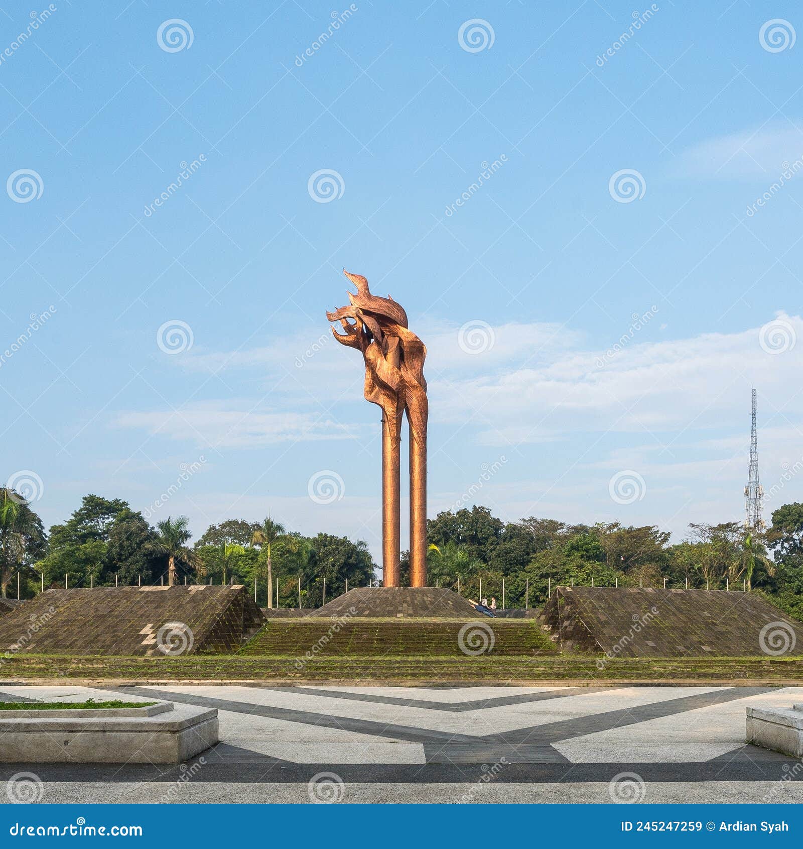 Bandung Lautan Api Monument in Tegallega Square, Bandung. Editorial ...