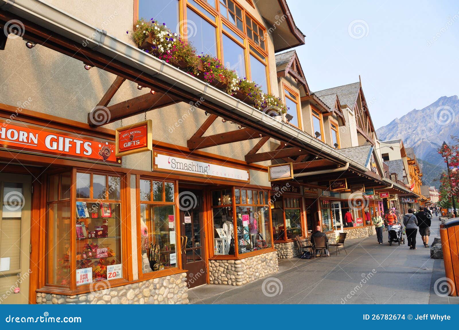 Banff Avenue editorial stock image. Image of park, national - 26782674