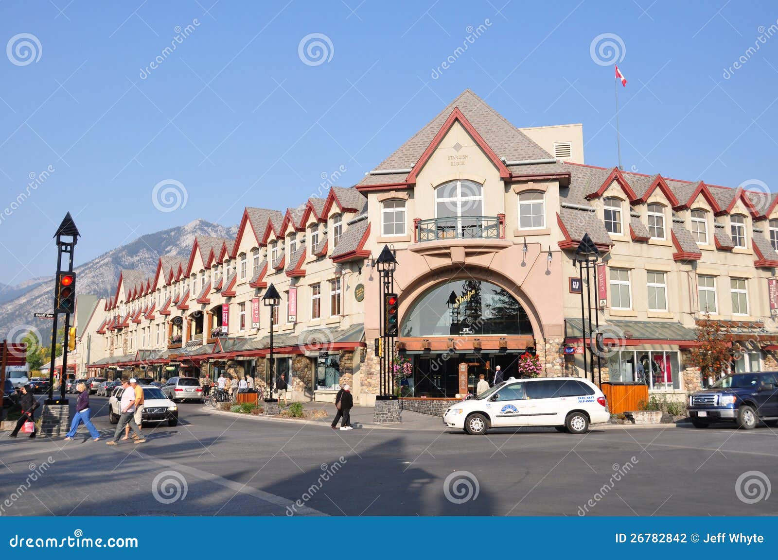 Banff Avenue editorial photography. Image of mountain - 26782842