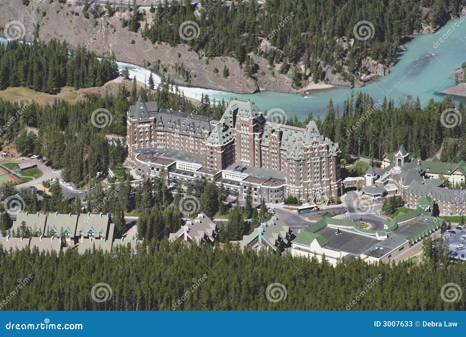 Banff Resort, Alberta Canada Stock Image - Image of snow, river: 3007633