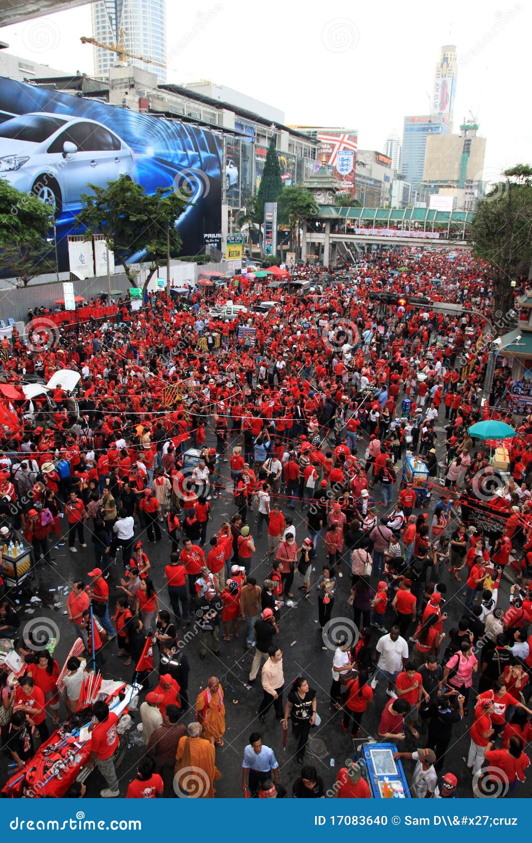 BANGKOK - NOV 19: Red Shirts Protest Editorial Image - Image of ...