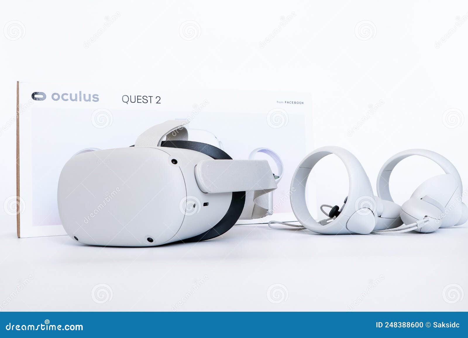 Bangkok, Thailand - April 14 2022 : Oculus Quest 2 Virtual Reality ...