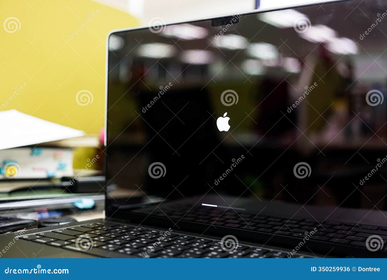 BANGKOK, THAILAND - DECEMBER 16, 2024 : Installing Software Update Left ...