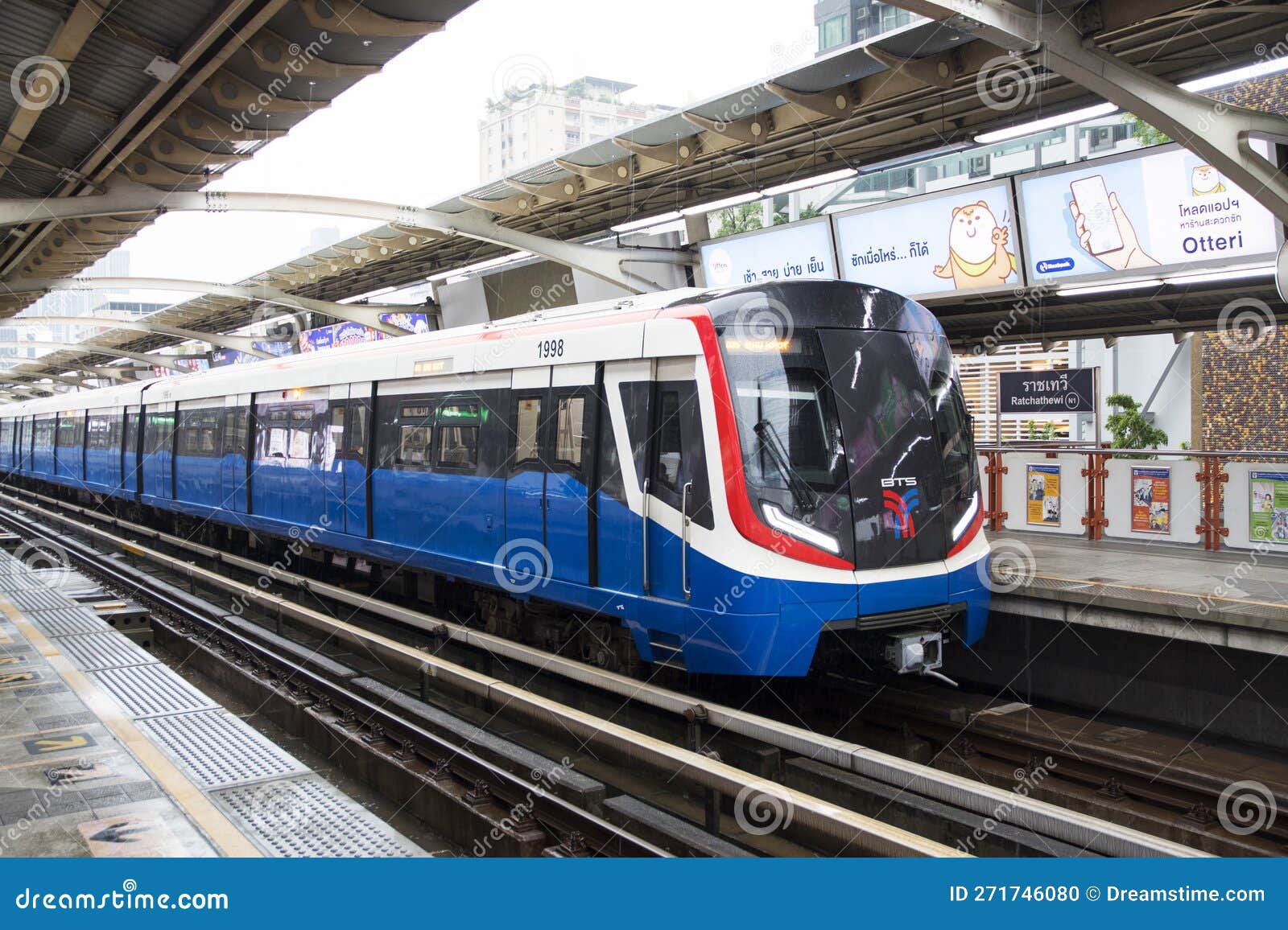BTS Sky Train Approaches the Station Platform in Bangkok Editorial ...