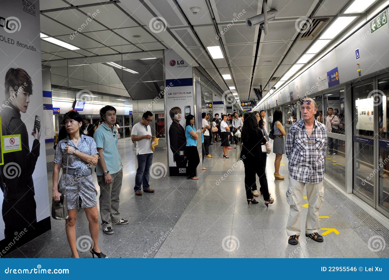 Bangkok, Thailand: MRT Subway Station Editorial Photo - Image of ...