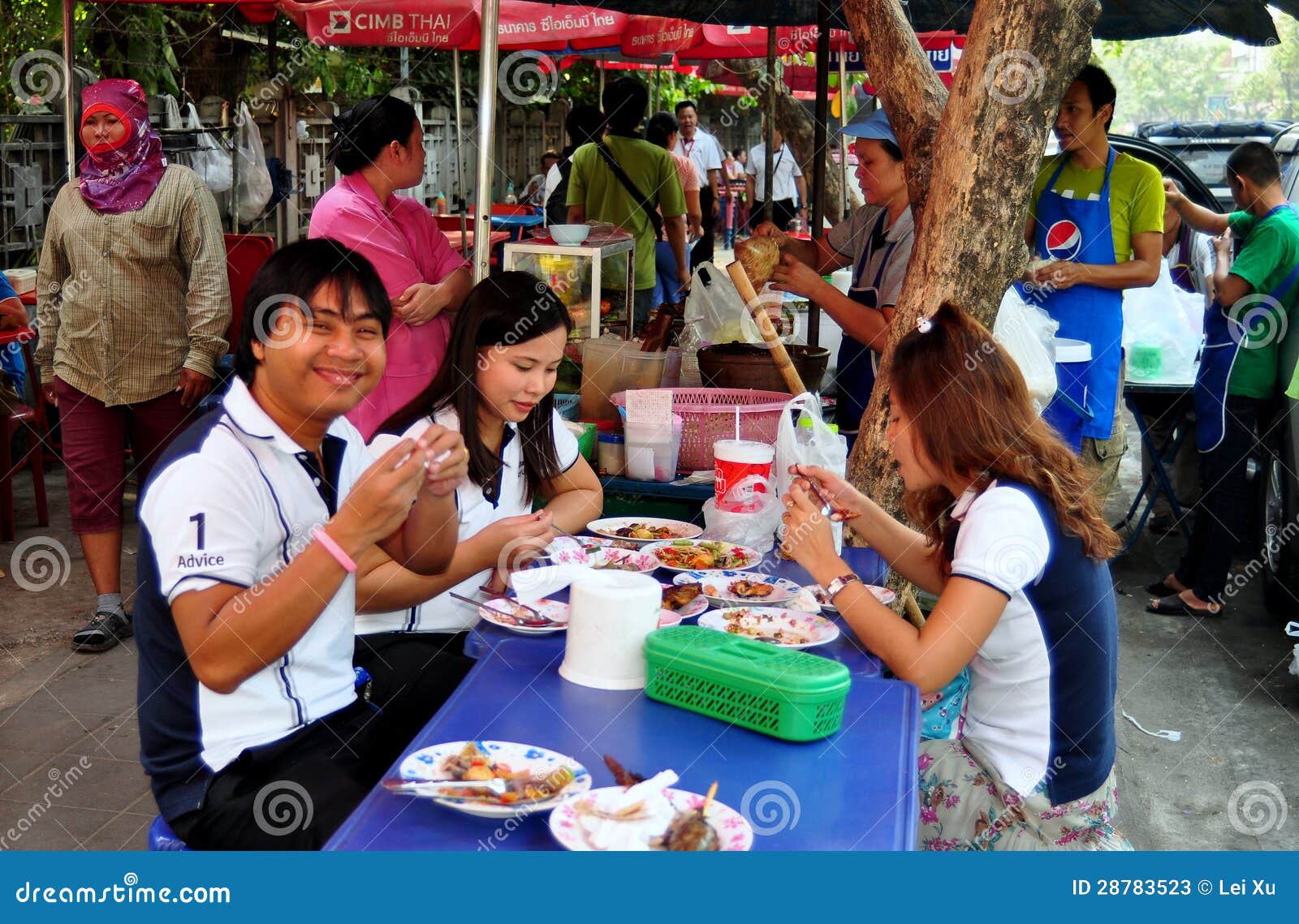 Bangkok, Thailand: People Dining on Sidewalk Editorial Stock Photo ...