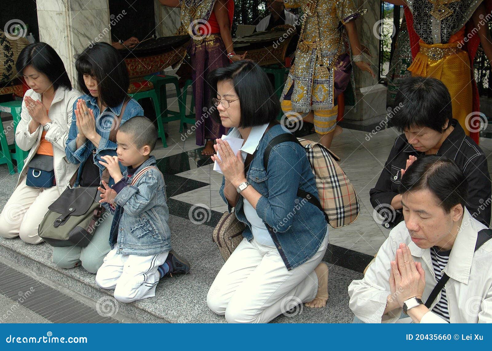Bangkok, Thailand: People Praying at Shrine Editorial Image - Image of ...