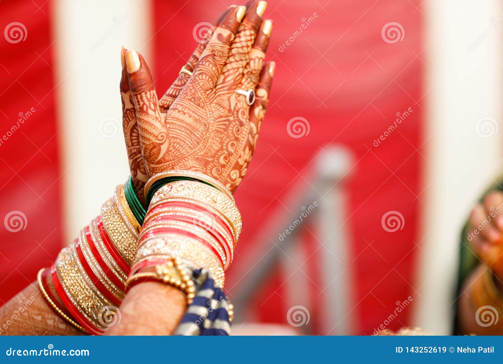 Bangles bride hand stock image. Image of gold, bangles - 143252619