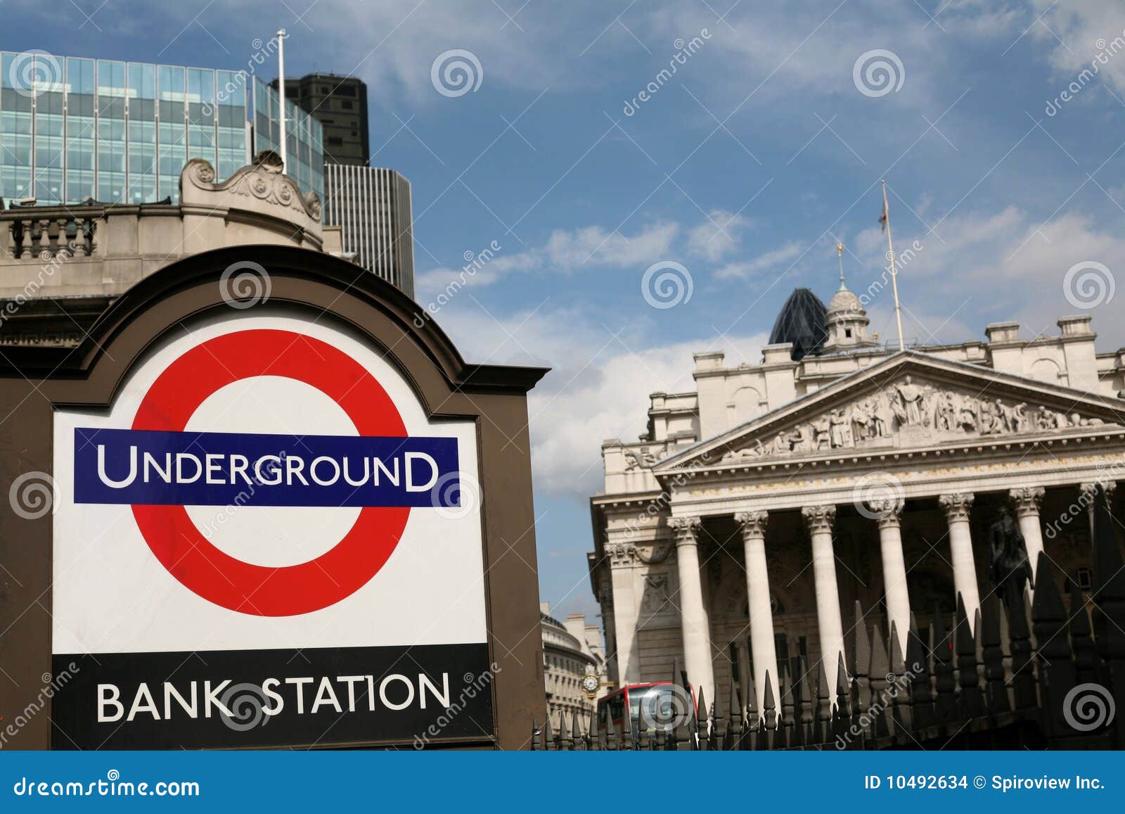 Bank of England Underground Station Editorial Stock Image - Image of ...