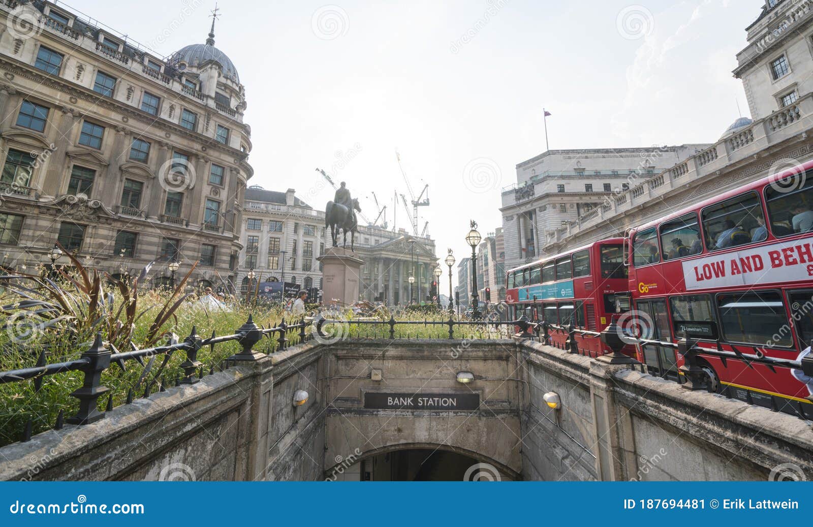 Bank Station of London Underground - LONDON, ENGLAND - SEPTEMBER 14 ...